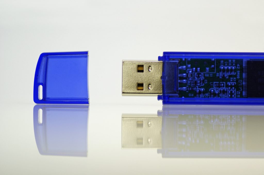 パソコン容量はUSBで増やせる？おすすめのUSBも紹介 - RIRIFE リリフ